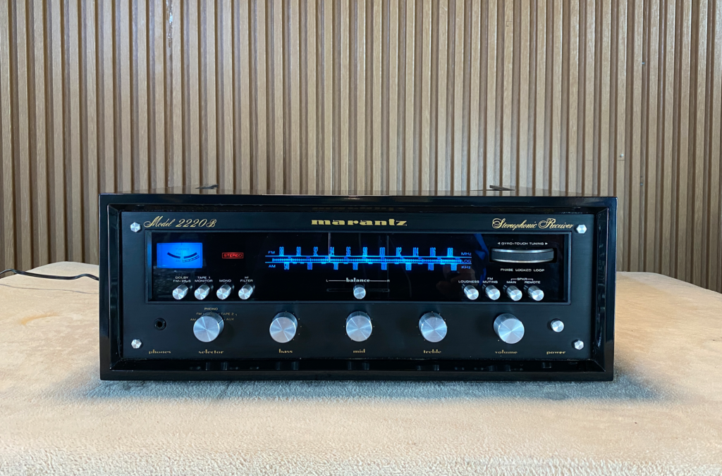 Marantz 2220B Receiver - HQaudios