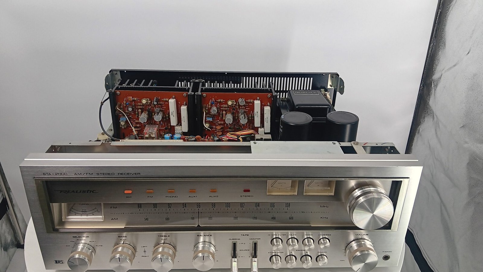 REALISTIC STA-2000 RECEIVER - HQaudios