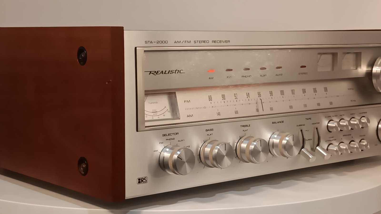 REALISTIC STA-2000 RECEIVER - HQaudios