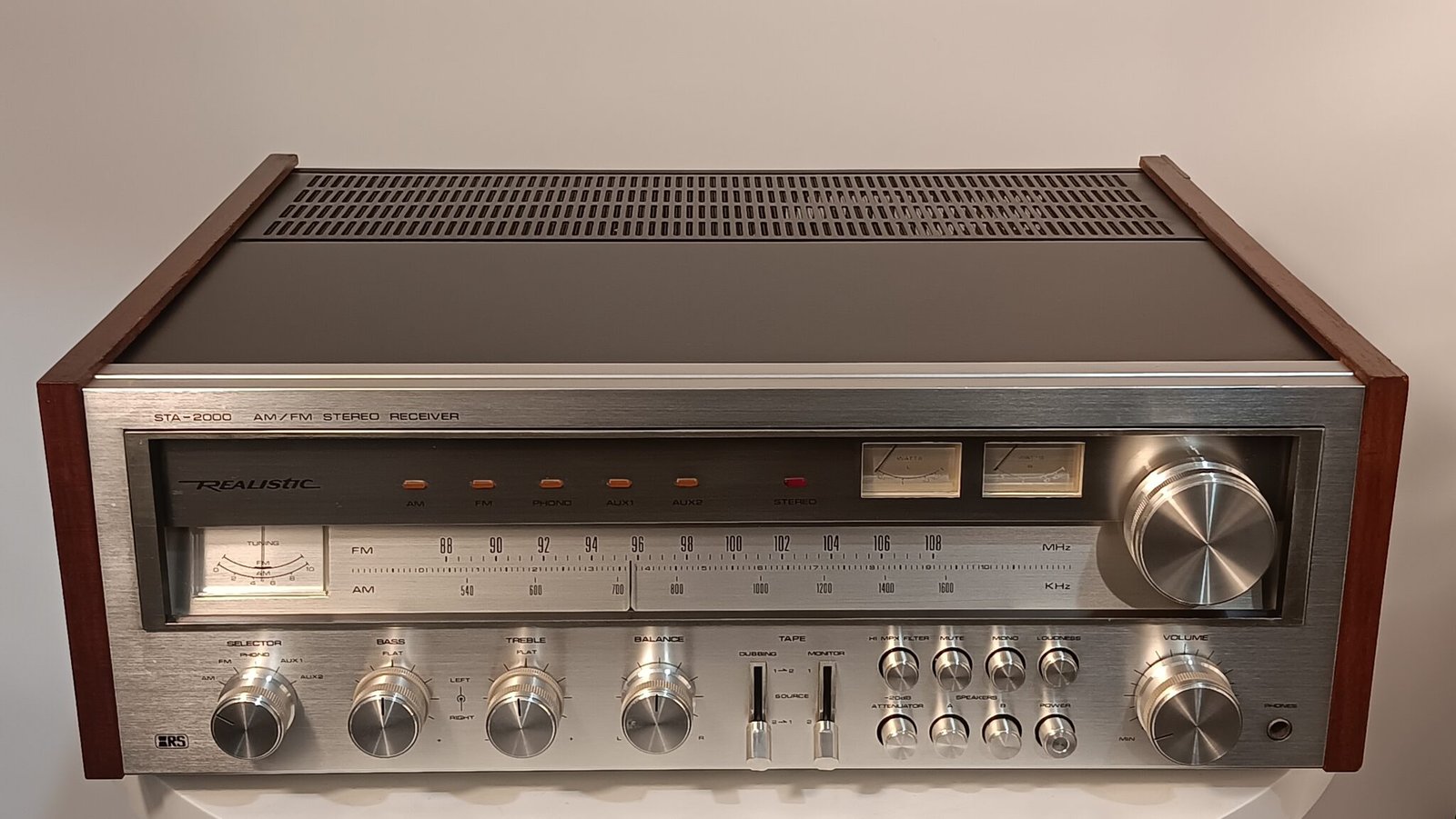REALISTIC STA-2000 RECEIVER - HQaudios